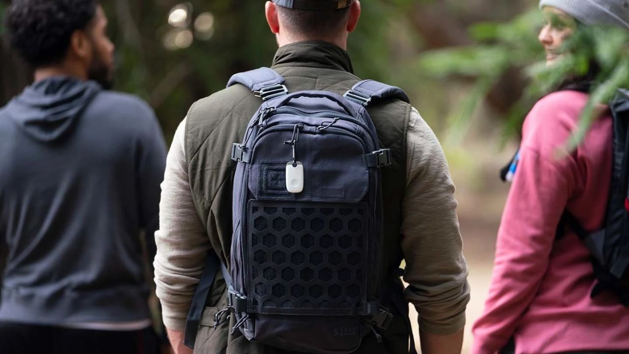 7 of the Best Luggage Trackers, so You’ll Know the Exact Point Your Bag ...